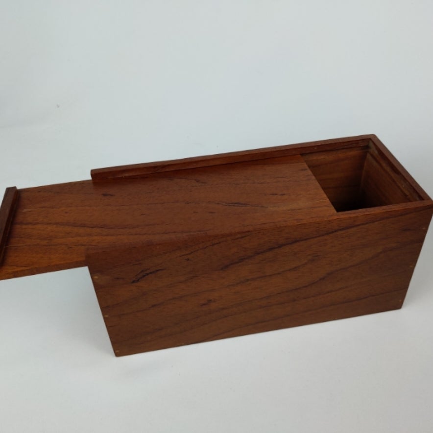 Red Cedar Rectangular Box | Coldstream Gallery